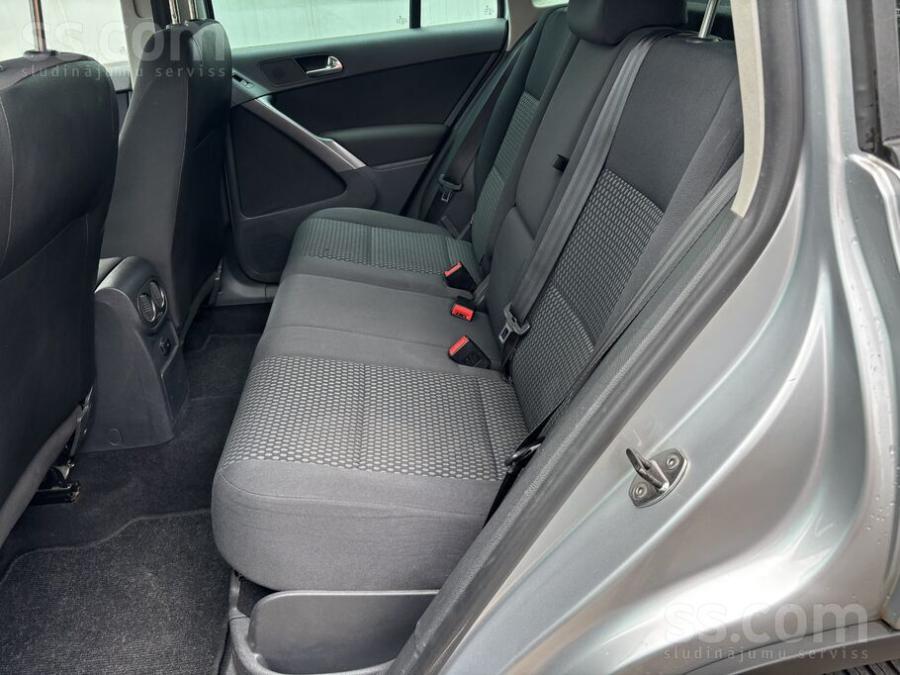 Grey Volkswagen Tiguan 2009 in Ogre, with an engine capacity of 1.40 L and mileage of 241 thousand km for 5750 €, photo 15 on AUTOMOTO.COM.LV