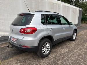 Grey Volkswagen Tiguan 2009 in Ogre, with an engine capacity of 1.40 L and mileage of 241 thousand km for 5750 €, photo 8 on AUTOMOTO.COM.LV