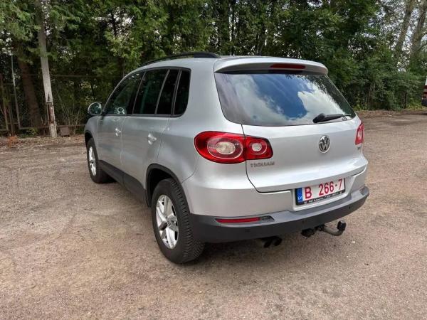 Pelēks Volkswagen Tiguan 2009 Ogre, ar dzinēja tilpumu 1.40 L un nobraukumu 241 tūkst. km par 5750 €, foto 8 vietnē AUTOMOTO.COM.LV
