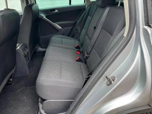 Grey Volkswagen Tiguan 2009 in Ogre, with an engine capacity of 1.40 L and mileage of 241 thousand km for 5750 €, photo 15 on AUTOMOTO.COM.LV