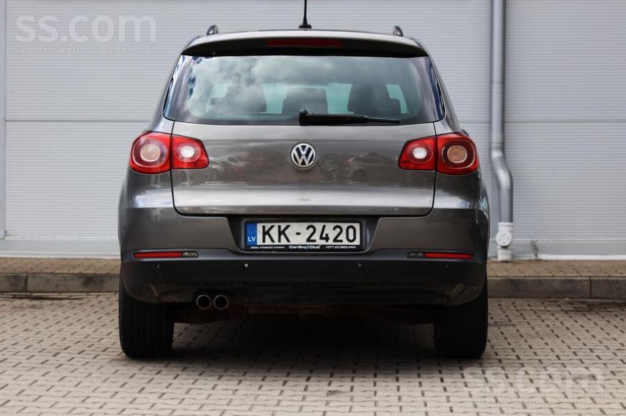 Pelēks Volkswagen Tiguan 2009 Rīga, ar dzinēja tilpumu 2.00 L un nobraukumu 0 tūkst. km par 3495 €, foto 5 vietnē AUTOMOTO.COM.LV
