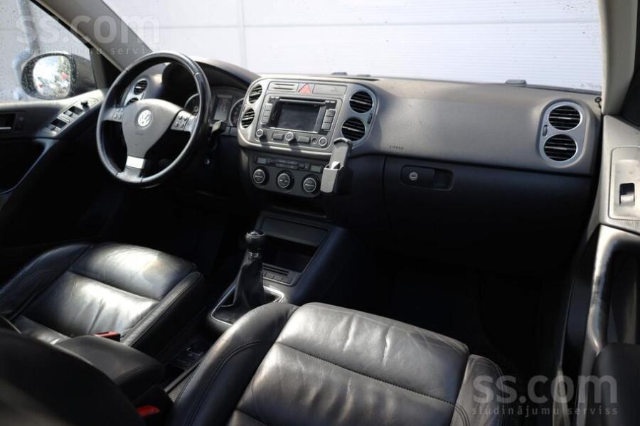 Pelēks Volkswagen Tiguan 2009 Rīga, ar dzinēja tilpumu 2.00 L un nobraukumu 0 tūkst. km par 3495 €, foto 10 vietnē AUTOMOTO.COM.LV