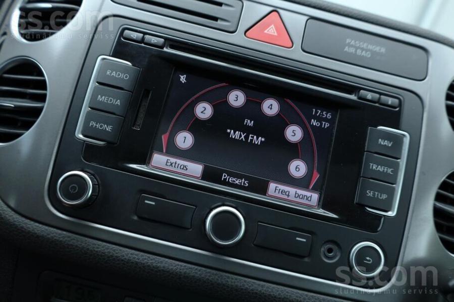 Pelēks Volkswagen Tiguan 2009 Rīga, ar dzinēja tilpumu 2.00 L un nobraukumu 0 tūkst. km par 3495 €, foto 17 vietnē AUTOMOTO.COM.LV