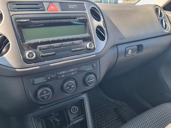 Pelēks Volkswagen Tiguan 2009 Tallina, ar dzinēja tilpumu 0.00 L un nobraukumu 141 tūkst. km par 4800 €, foto 8 vietnē AUTOMOTO.COM.LV
