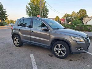 Pelēks Volkswagen Tiguan 2009 Raseiniai, ar dzinēja tilpumu 1.97 L un nobraukumu 260 tūkst. km par 3999 €, foto 8 vietnē AUTOMOTO.COM.LV