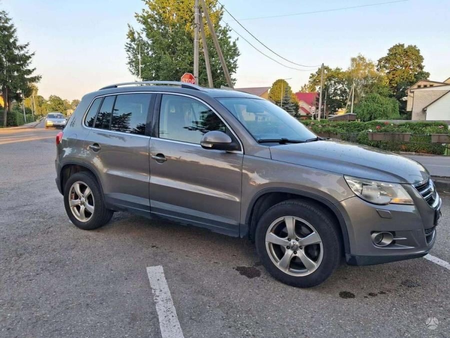 Pelēks Volkswagen Tiguan 2009 Raseiniai, ar dzinēja tilpumu 1.97 L un nobraukumu 260 tūkst. km par 3999 €, foto 8 vietnē AUTOMOTO.COM.LV