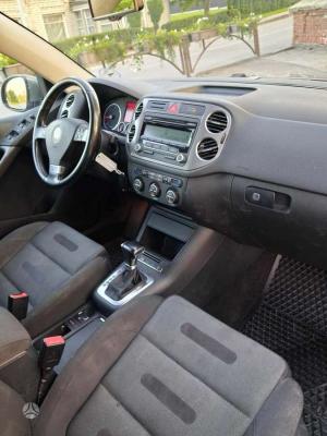 Pelēks Volkswagen Tiguan 2009 Raseiniai, ar dzinēja tilpumu 1.97 L un nobraukumu 260 tūkst. km par 3999 €, foto 16 vietnē AUTOMOTO.COM.LV