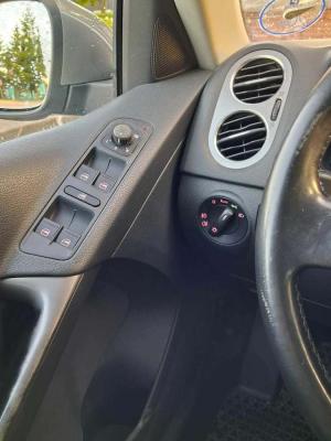 Pelēks Volkswagen Tiguan 2009 Raseiniai, ar dzinēja tilpumu 1.97 L un nobraukumu 260 tūkst. km par 3999 €, foto 21 vietnē AUTOMOTO.COM.LV