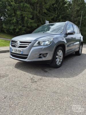 Pelēks Volkswagen Tiguan 2009 Telšiai, ar dzinēja tilpumu 2.00 L un nobraukumu 252 tūkst. km par 6000 €, foto  vietnē AUTOMOTO.COM.LV