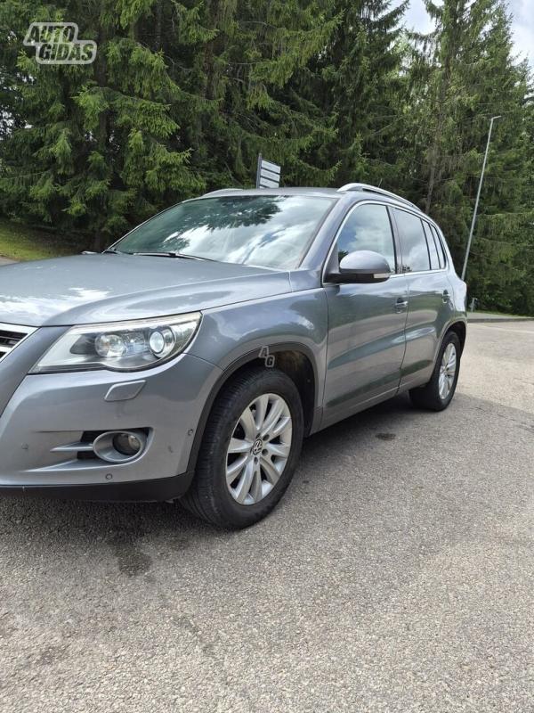 Pelēks Volkswagen Tiguan 2009 Telšiai, ar dzinēja tilpumu 2.00 L un nobraukumu 252 tūkst. km par 6000 €, foto 4 vietnē AUTOMOTO.COM.LV