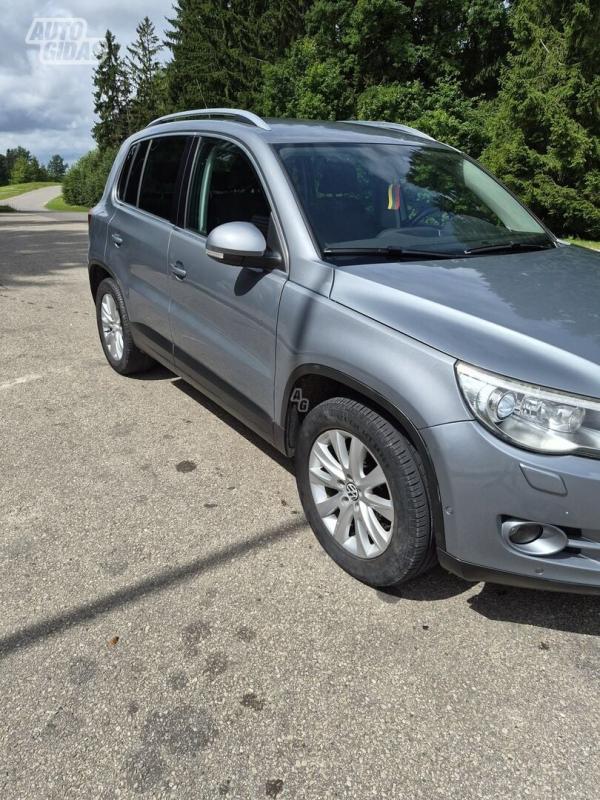 Pelēks Volkswagen Tiguan 2009 Telšiai, ar dzinēja tilpumu 2.00 L un nobraukumu 252 tūkst. km par 6000 €, foto 5 vietnē AUTOMOTO.COM.LV