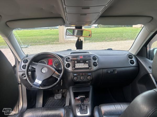Pelēks Volkswagen Tiguan 2009 Šilalė, ar dzinēja tilpumu 2.00 L un nobraukumu 324 tūkst. km par 4600 €, foto 2 vietnē AUTOMOTO.COM.LV
