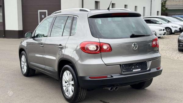Pelēks Volkswagen Tiguan 2009 Telšiai, ar dzinēja tilpumu 1.39 L un nobraukumu 169 tūkst. km par 5900 €, foto 6 vietnē AUTOMOTO.COM.LV
