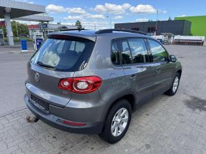 Grey Volkswagen Tiguan 2009 in Kaunas, with an engine capacity of 1.39 L and mileage of 183 thousand km for 5150 €, photo 6 on AUTOMOTO.COM.LV