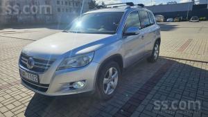 Pelēks Volkswagen Tiguan 2009 Jelgava, ar dzinēja tilpumu 2.00 L un nobraukumu 252 tūkst. km par 6500 €, foto  vietnē AUTOMOTO.COM.LV