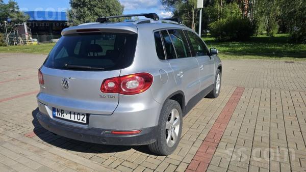 Pelēks Volkswagen Tiguan 2009 Jelgava, ar dzinēja tilpumu 2.00 L un nobraukumu 252 tūkst. km par 6500 €, foto 3 vietnē AUTOMOTO.COM.LV