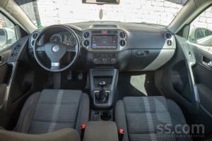 Grey Volkswagen Tiguan 2009 in Liepaja, with an engine capacity of 1.40 L and mileage of 257 thousand km for 6350 €, photo 8 on AUTOMOTO.COM.LV