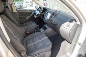 Grey Volkswagen Tiguan 2009 in Liepaja, with an engine capacity of 1.40 L and mileage of 257 thousand km for 6350 €, photo 15 on AUTOMOTO.COM.LV