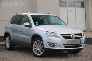 Grey Volkswagen Tiguan 2009 in Tukums, with an engine capacity of 2.00 L and mileage of 138 thousand km for 6969 €, photo 3 on AUTOMOTO.COM.LV