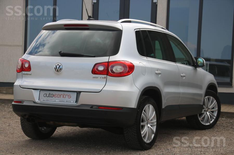 Grey Volkswagen Tiguan 2009 in Tukums, with an engine capacity of 2.00 L and mileage of 138 thousand km for 6969 €, photo 7 on AUTOMOTO.COM.LV