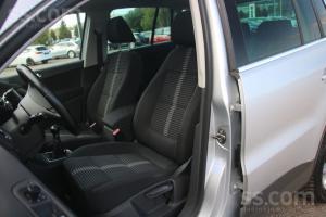 Grey Volkswagen Tiguan 2009 in Tukums, with an engine capacity of 2.00 L and mileage of 138 thousand km for 6969 €, photo 10 on AUTOMOTO.COM.LV