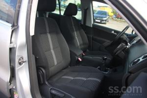 Grey Volkswagen Tiguan 2009 in Tukums, with an engine capacity of 2.00 L and mileage of 138 thousand km for 6969 €, photo 11 on AUTOMOTO.COM.LV