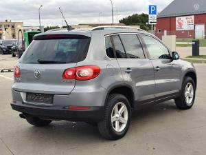 Pelēks Volkswagen Tiguan 2009 Šauļi, ar dzinēja tilpumu 2.00 L un nobraukumu 222 tūkst. km par 4500 €, foto 9 vietnē AUTOMOTO.COM.LV