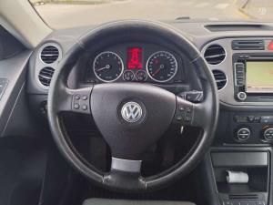 Pelēks Volkswagen Tiguan 2009 Šauļi, ar dzinēja tilpumu 2.00 L un nobraukumu 222 tūkst. km par 4500 €, foto 13 vietnē AUTOMOTO.COM.LV
