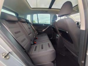Pelēks Volkswagen Tiguan 2009 Šauļi, ar dzinēja tilpumu 2.00 L un nobraukumu 222 tūkst. km par 4500 €, foto 20 vietnē AUTOMOTO.COM.LV