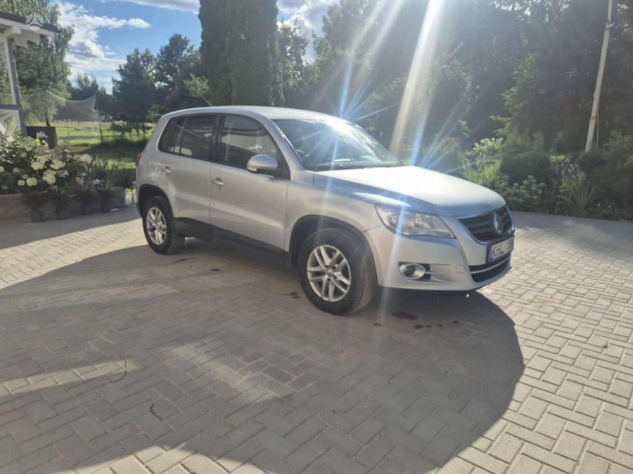 Grey Volkswagen Tiguan 2009 in Vilnius, with an engine capacity of 2.00 L and mileage of 375 thousand km for 2000 €, photo 6 on AUTOMOTO.COM.LV