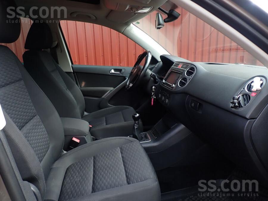 Grey Volkswagen Tiguan 2009 in Liepaja, with an engine capacity of 1.40 L and mileage of 131 thousand km for 5950 €, photo 7 on AUTOMOTO.COM.LV
