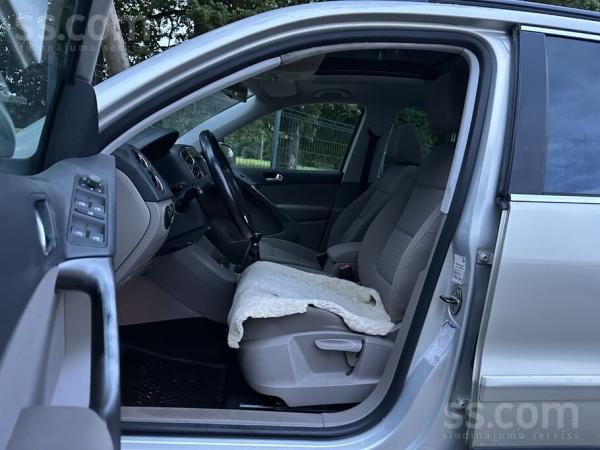 Pelēks Volkswagen Tiguan 2009 Cēsis, ar dzinēja tilpumu 2.00 L un nobraukumu 0 tūkst. km par 5700 €, foto 8 vietnē AUTOMOTO.COM.LV