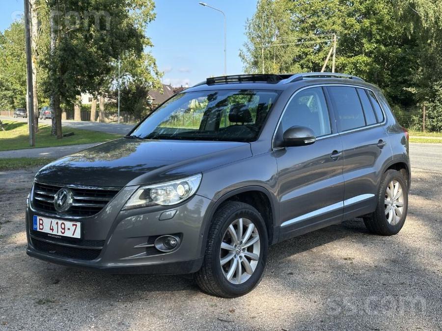 Grey Volkswagen Tiguan 2009 in Riga, with an engine capacity of 2.00 L and mileage of 232 thousand km for 6290 €, photo 1 on AUTOMOTO.COM.LV