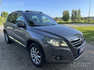 Grey Volkswagen Tiguan 2009 in Riga, with an engine capacity of 2.00 L and mileage of 232 thousand km for 6290 €, photo 8 on AUTOMOTO.COM.LV