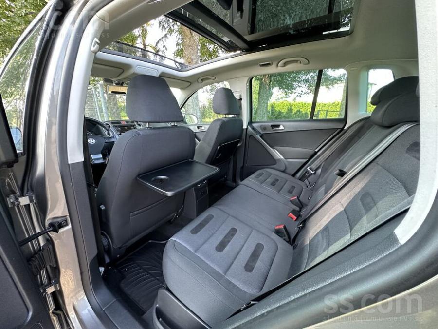 Grey Volkswagen Tiguan 2009 in Riga, with an engine capacity of 2.00 L and mileage of 232 thousand km for 6290 €, photo 13 on AUTOMOTO.COM.LV