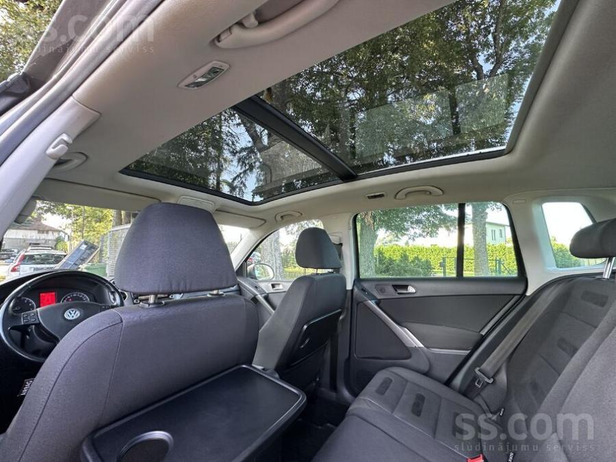 Grey Volkswagen Tiguan 2009 in Riga, with an engine capacity of 2.00 L and mileage of 232 thousand km for 6290 €, photo 15 on AUTOMOTO.COM.LV