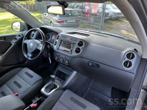 Grey Volkswagen Tiguan 2009 in Riga, with an engine capacity of 2.00 L and mileage of 232 thousand km for 6290 €, photo 20 on AUTOMOTO.COM.LV