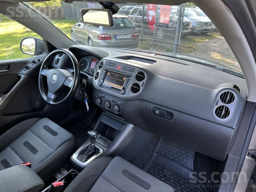 Grey Volkswagen Tiguan 2009 in Riga, with an engine capacity of 2.00 L and mileage of 232 thousand km for 6290 €, photo 20 on AUTOMOTO.COM.LV