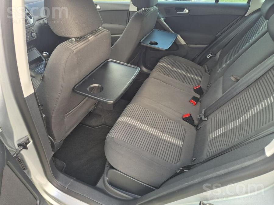 Grey Volkswagen Tiguan 2009 in Liepaja, with an engine capacity of 2.00 L and mileage of 223 thousand km for 7400 €, photo 17 on AUTOMOTO.COM.LV