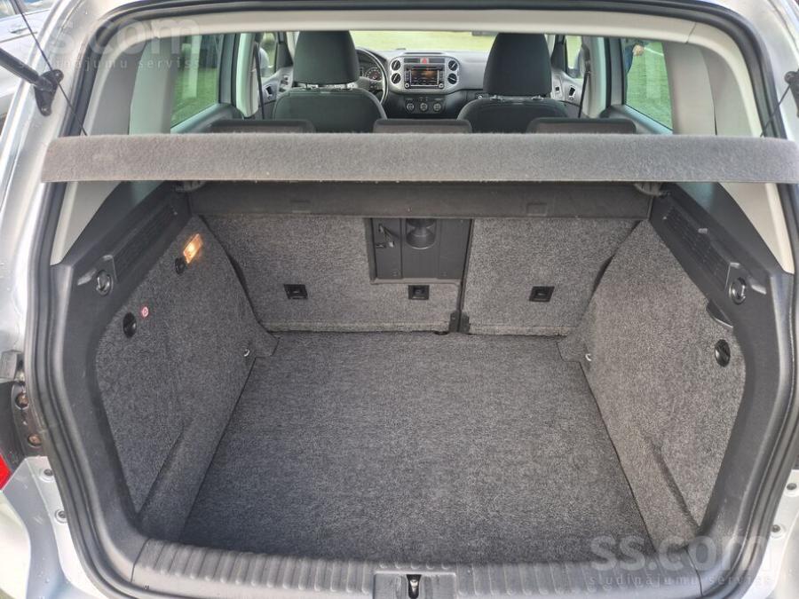 Grey Volkswagen Tiguan 2009 in Liepaja, with an engine capacity of 2.00 L and mileage of 223 thousand km for 7400 €, photo 21 on AUTOMOTO.COM.LV