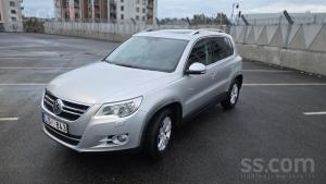 Pelēks Volkswagen Tiguan 2009 Rīga, ar dzinēja tilpumu 2.00 L un nobraukumu 282 tūkst. km par 5750 €, foto 6 vietnē AUTOMOTO.COM.LV