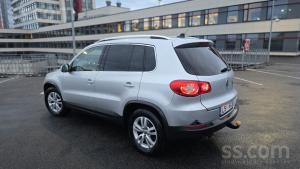 Pelēks Volkswagen Tiguan 2009 Rīga, ar dzinēja tilpumu 2.00 L un nobraukumu 282 tūkst. km par 5750 €, foto 14 vietnē AUTOMOTO.COM.LV