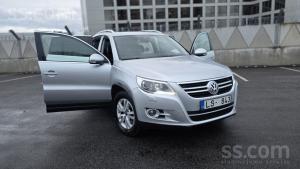 Pelēks Volkswagen Tiguan 2009 Rīga, ar dzinēja tilpumu 2.00 L un nobraukumu 282 tūkst. km par 5750 €, foto 16 vietnē AUTOMOTO.COM.LV