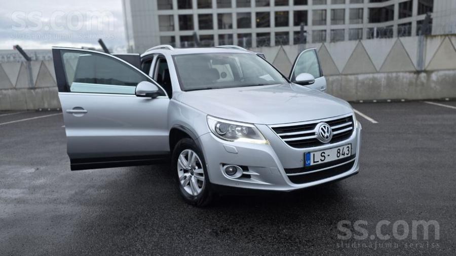 Pelēks Volkswagen Tiguan 2009 Rīga, ar dzinēja tilpumu 2.00 L un nobraukumu 282 tūkst. km par 5750 €, foto 16 vietnē AUTOMOTO.COM.LV