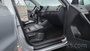Pelēks Volkswagen Tiguan 2009 Rīga, ar dzinēja tilpumu 2.00 L un nobraukumu 282 tūkst. km par 5750 €, foto 26 vietnē AUTOMOTO.COM.LV