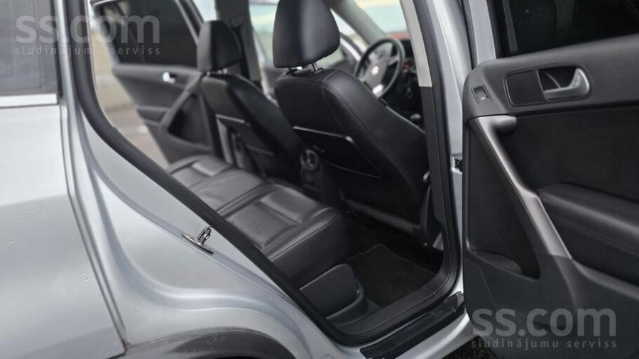 Pelēks Volkswagen Tiguan 2009 Rīga, ar dzinēja tilpumu 2.00 L un nobraukumu 282 tūkst. km par 5750 €, foto 27 vietnē AUTOMOTO.COM.LV