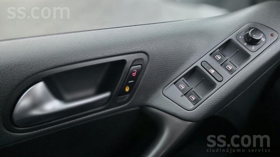 Pelēks Volkswagen Tiguan 2009 Rīga, ar dzinēja tilpumu 2.00 L un nobraukumu 282 tūkst. km par 5750 €, foto 33 vietnē AUTOMOTO.COM.LV