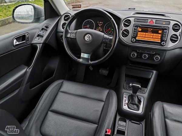Pelēks Volkswagen Tiguan 2010 Šauļi, ar dzinēja tilpumu 2.00 L un nobraukumu 272 tūkst. km par 4900 €, foto 10 vietnē AUTOMOTO.COM.LV