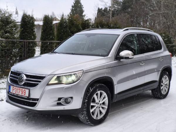 Grey Volkswagen Tiguan 2010 in Siauliai, with an engine capacity of 2.00 L and mileage of 166 thousand km for 6700 €, photo 2 on AUTOMOTO.COM.LV