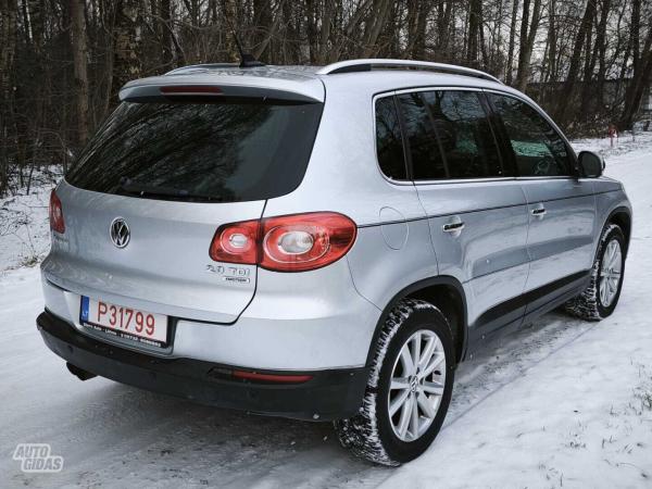Grey Volkswagen Tiguan 2010 in Siauliai, with an engine capacity of 2.00 L and mileage of 166 thousand km for 6700 €, photo 4 on AUTOMOTO.COM.LV